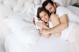 10 Health Benefits Of Cuddling: Cuddle For Better Health | MFine